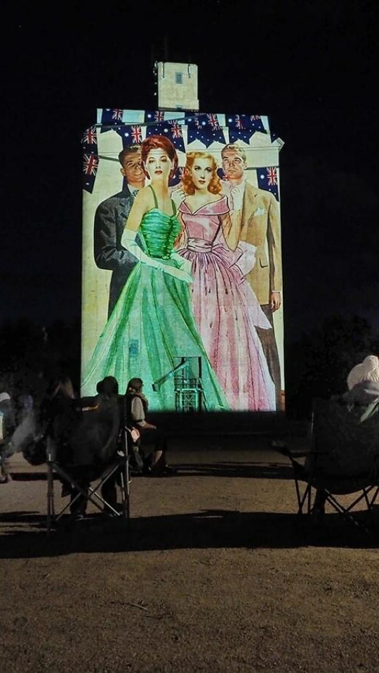 This light show brings railway town's blank silo to life every night ...