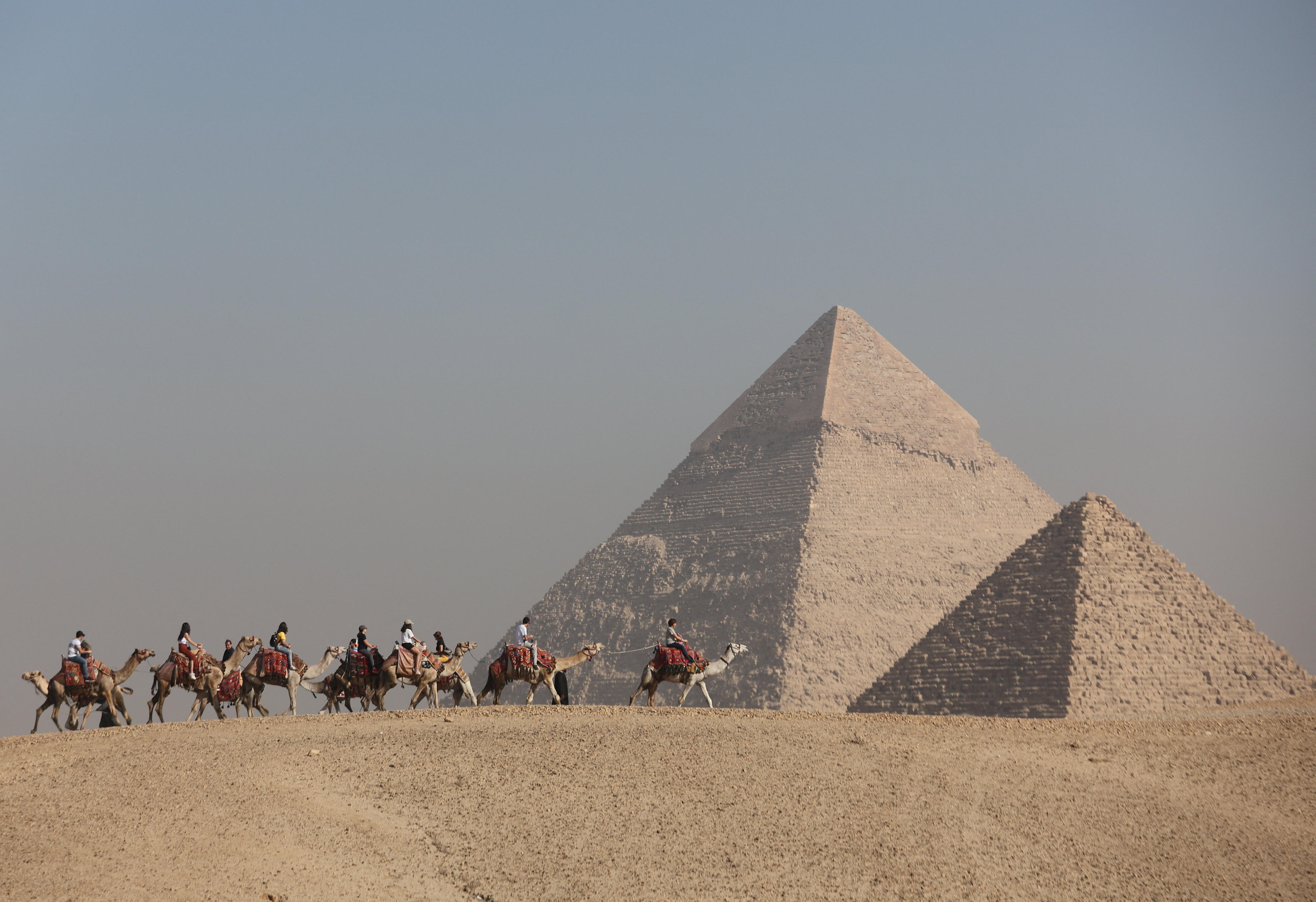 Scientists discover hidden corridor in Pyramid of Giza using particle ...