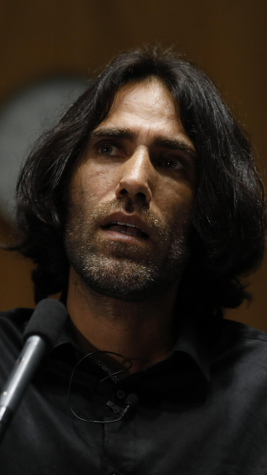 Behrouz Boochani calls for asylum seeker royal commission - ABC News