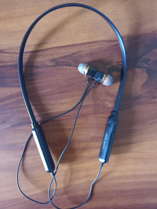 Top 5 Bluetooth Earphones Under 500 to Grab Now (March 2024) - Cashify