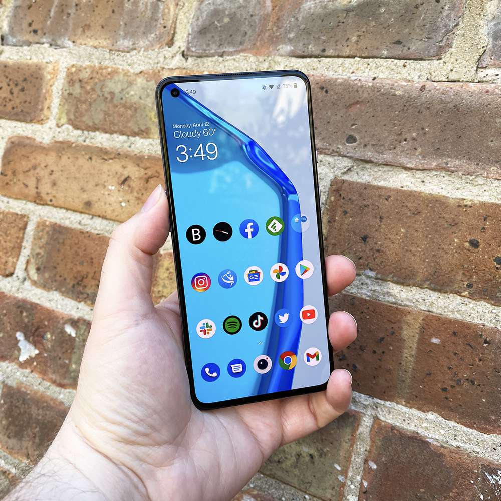 OnePlus 9R Review In October 2023: Still A Quality Flagship? - Cashify