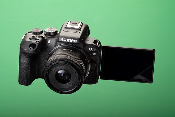 Top 5 Canon Cameras for a Photographic Start to 2024 - Cashify