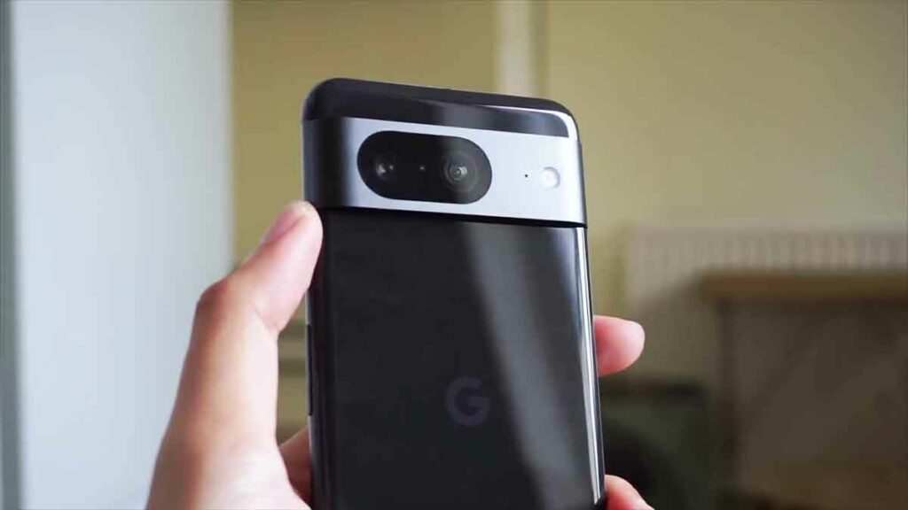 Google Pixel 8 Review in 7 Points: Pixels Turned into Pure Gold - Cashify