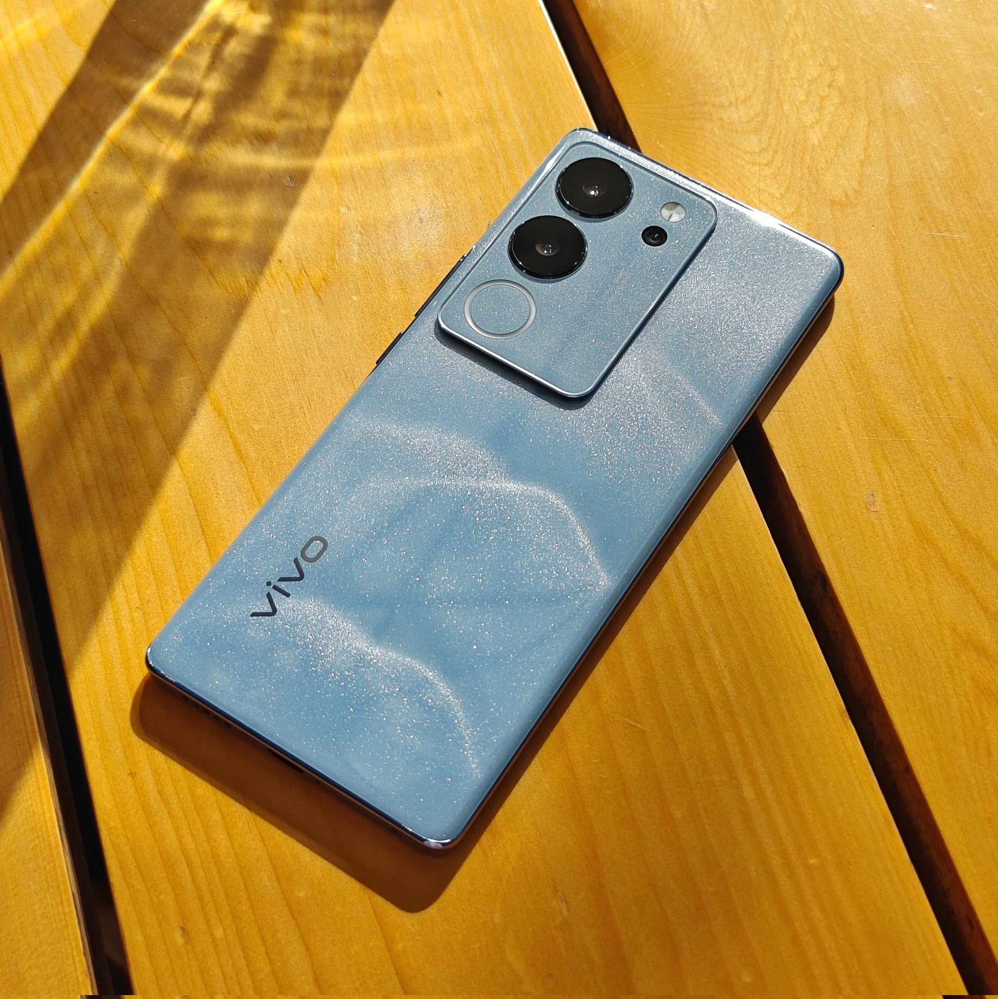 Here are 5 Best Vivo Camera Phones Under Rs. 30000 (March 2024) - Cashify