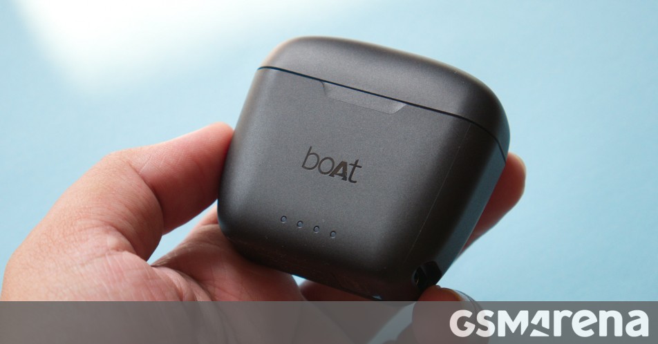 BoAt introduces the Airdopes 100 TWS in India. - Cashify