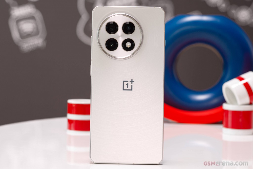 OnePlus 13R Camera Review: Impressive Performance in Every Shot - Cashify