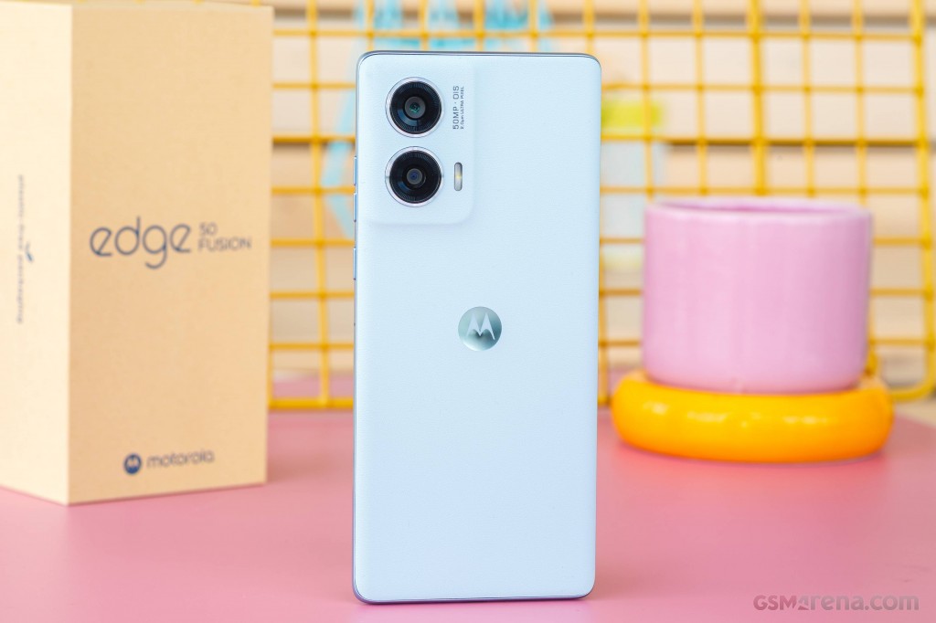 Realme 14 Pro vs Moto Edge 50 Fusion: Which One Should You Choose ...