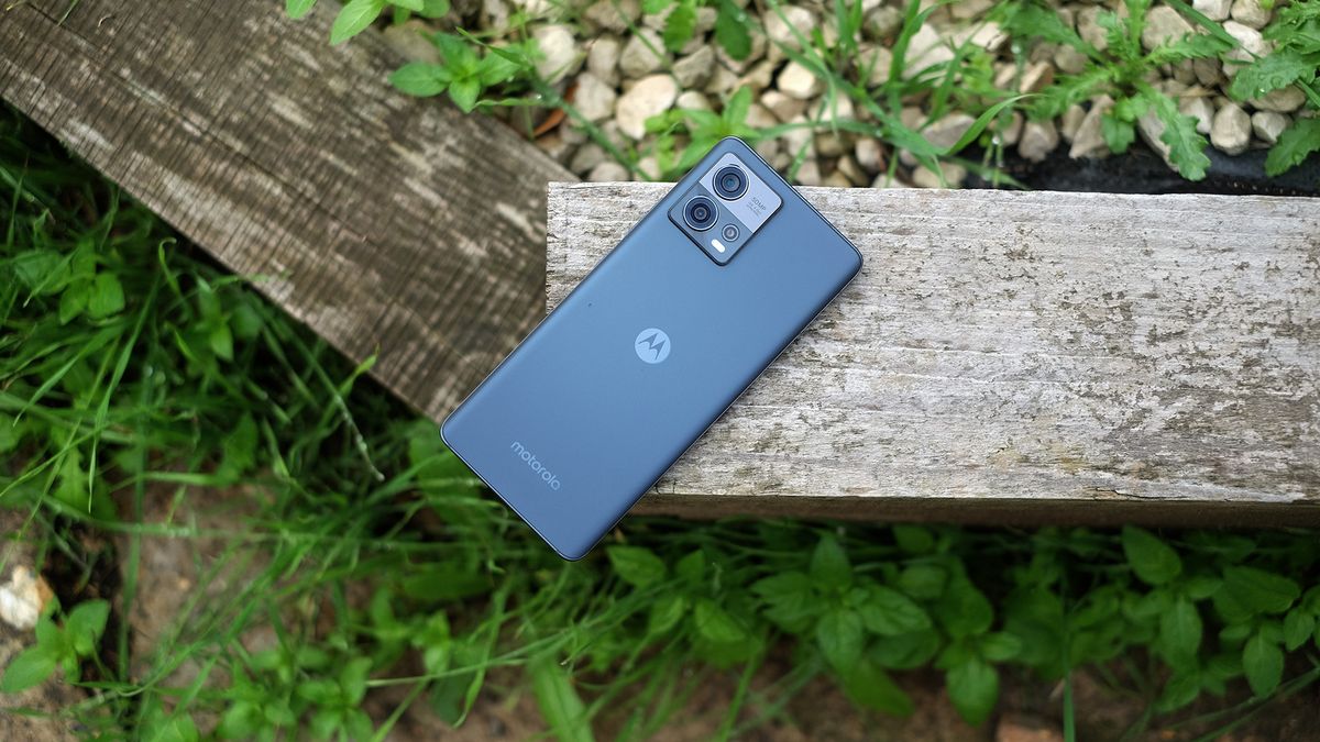 Top-Notch Motorola Camera Phones Between 20000 to 30000 (July 2024 ...