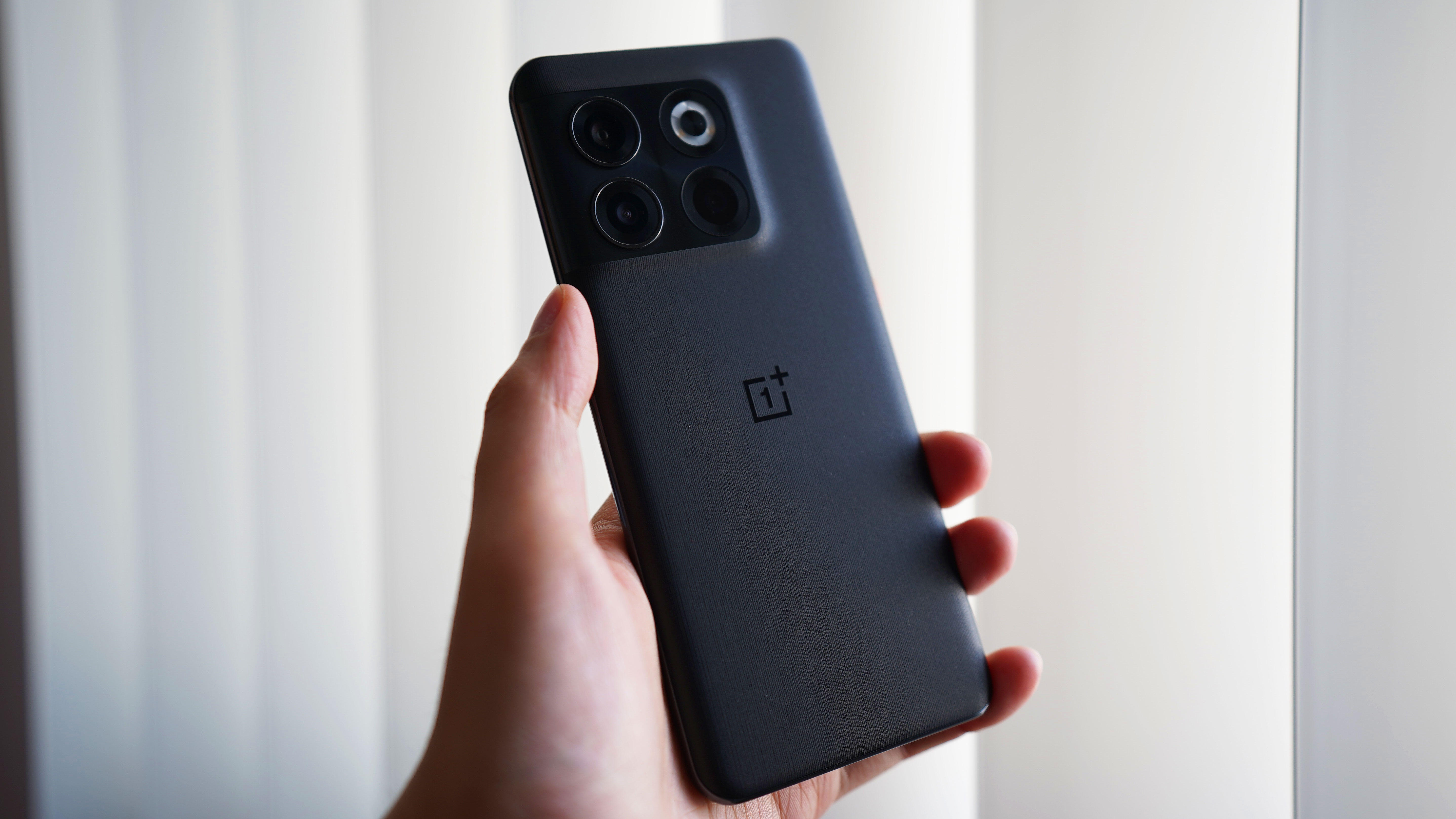 OnePlus 10T Review in 7 Points: The Future Is Now - Cashify