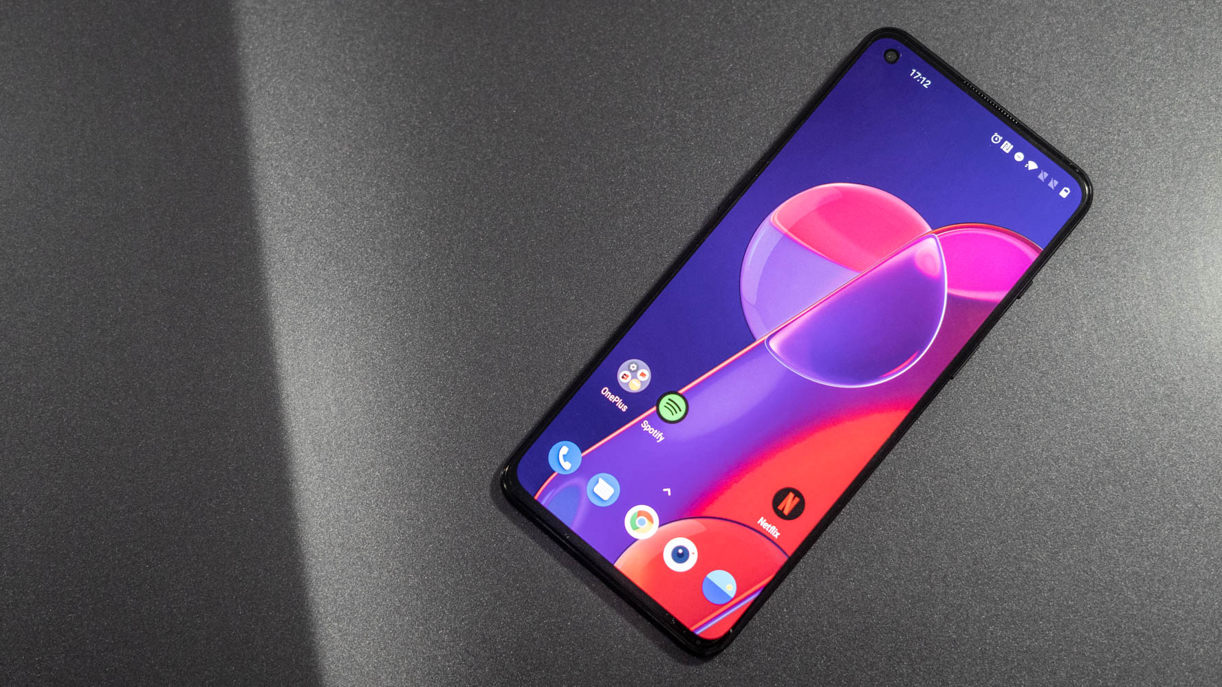 OnePlus 9RT Review: Tempting Option For Gamers - Cashify