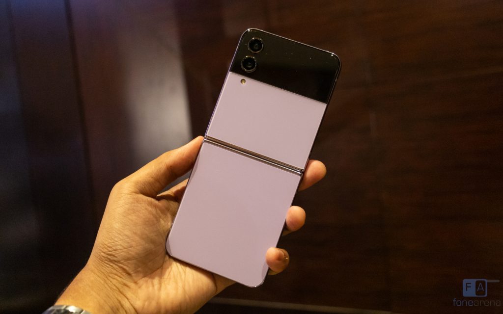 Samsung Galaxy Z Flip4 Review in 7 Points: Flipping into the Future ...
