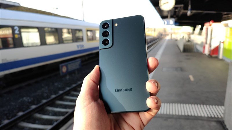 Samsung Galaxy S22 Plus: 7 Points Review in April 2024? - Cashify