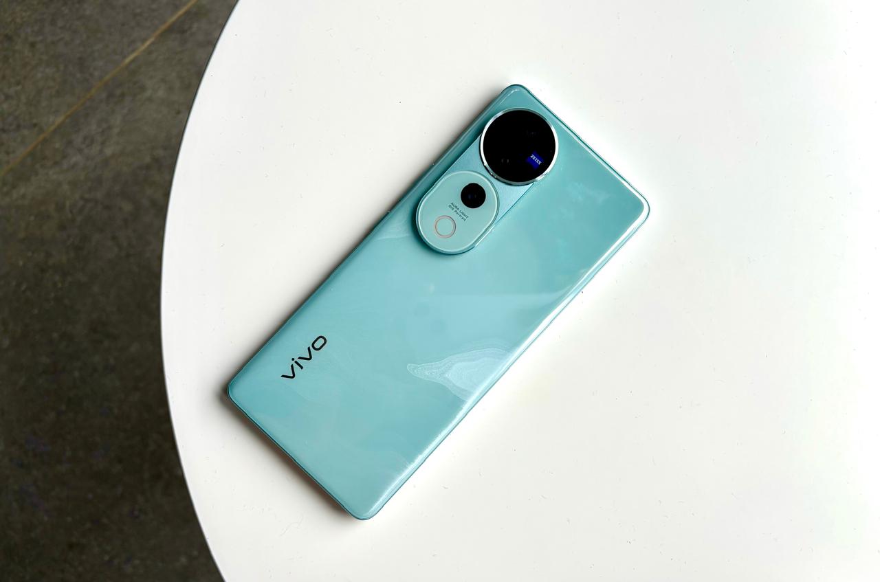 Vivo V40 Pro Review: Is the V40 Pro Worth In August 2024? - Cashify