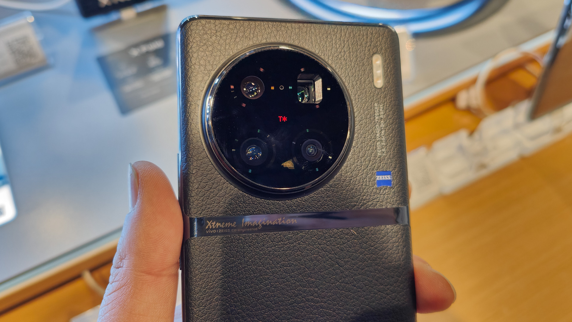 Vivo X90 Pro Review in 7 Points: Can it Slay the Giants? - Cashify